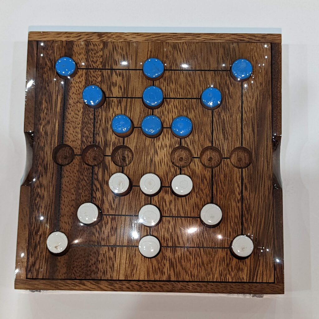 Strategy Puzzle - Wood - Mind Games