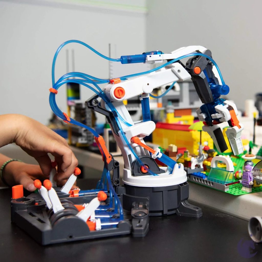 Hydraulic Robot Arm - Mind Games