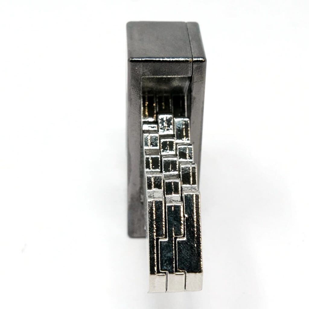 Key III - Level 6 (Hanayama Cast Puzzle) - Mind Games