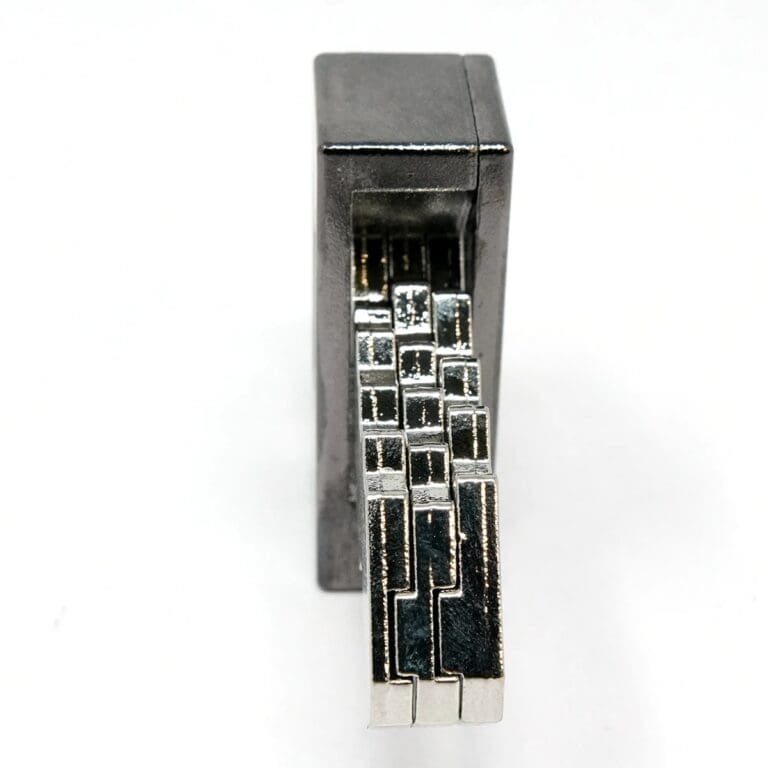 Key III - Level 6 (Hanayama Cast Puzzle) - Mind Games