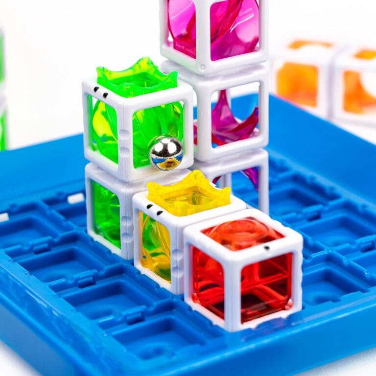 Gravity Maze Builder - Mind Games